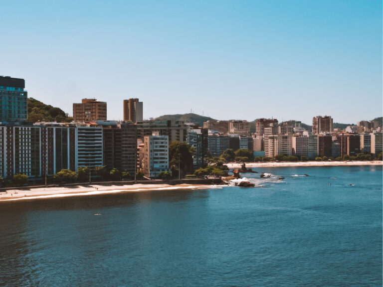 Onde ficar em Niterói: centro, Icaraí ou Itacoatiara?