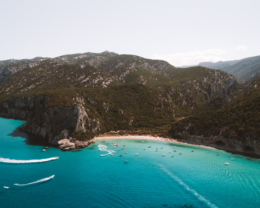 Cala Goloritze (Sardenha): como chegar de trilha ou barco